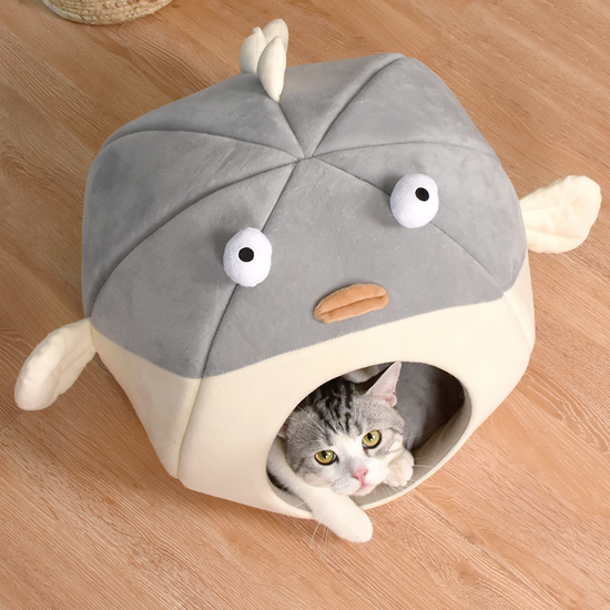 'The flappy fish' enclosed cat bed- Adorable & fishy hideaway for cat ...