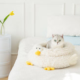 'Flying chic' Adorable fluffy cat bed – Meowgicians™
